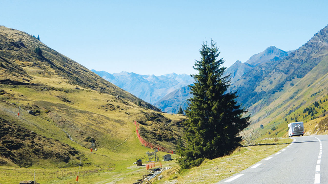 Route 39 - Pyrenees - Basque Country - Mir Tours & Services GmbH